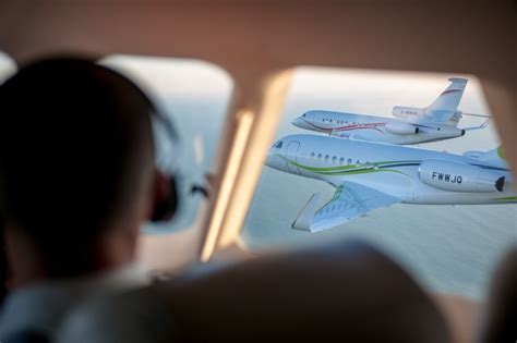 Avions Civils Et Militaires Rafale Drones Famille Falcon