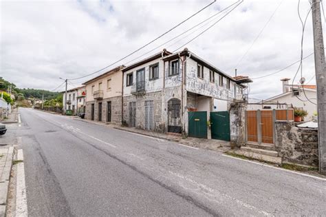 Moradia T2 à venda em Fonte Arcada e Oliveira Póvoa de Lanhoso RE MAX