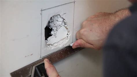 Comment Reboucher Un Trou Dans Un Mur Petit Trou Fissure Gros Trou