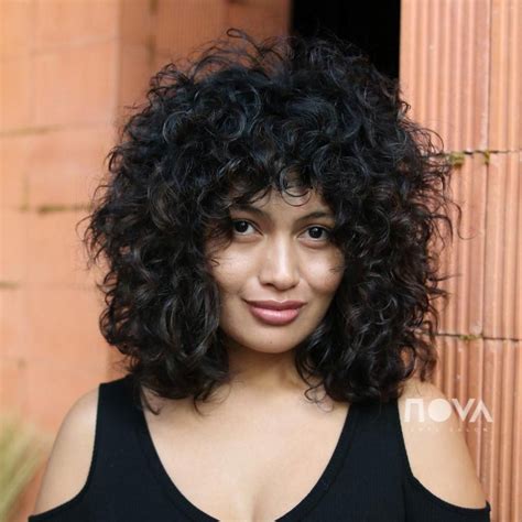 Sintético 99 Foto Cortes De Pelo Rizado Que Rejuvenecen A Los 50 Lleno