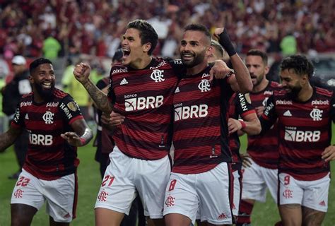 gol de Pedro Flamengo vence o Corinthians de novo e vai à