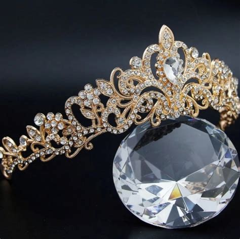 Coroa Tiara Cabelo Noiva Strass Dourada Debutante Elo