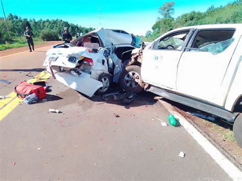 Dos Muertos Tras Un Violento Choque Entre Dos Autos En Virasoro