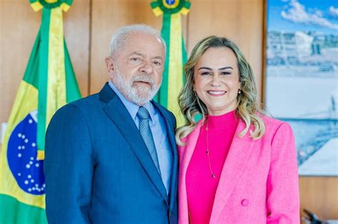Lula define troca no Turismo mas nomeação de Sabino deve ficar para