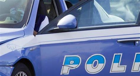 Udine Donna Trovata Morta In Casa Era Seminuda E Con Ferite Da Taglio