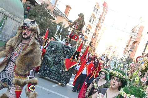 R Cord Para El Desfile De Carrozas Y Comparsas De Valdepe As
