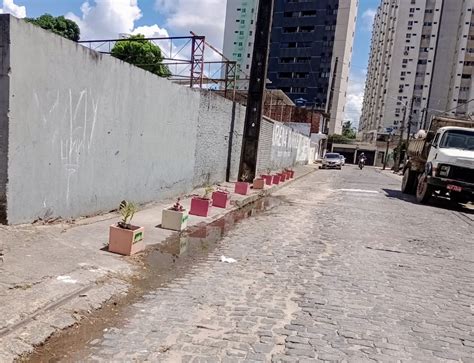 Emlurb realiza sensibilização na Rua dos Artistas Emlurb