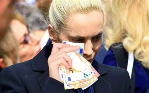 Marta Fascina Non Riappare In Pubblico Da Oltre Un Mese La Vedova