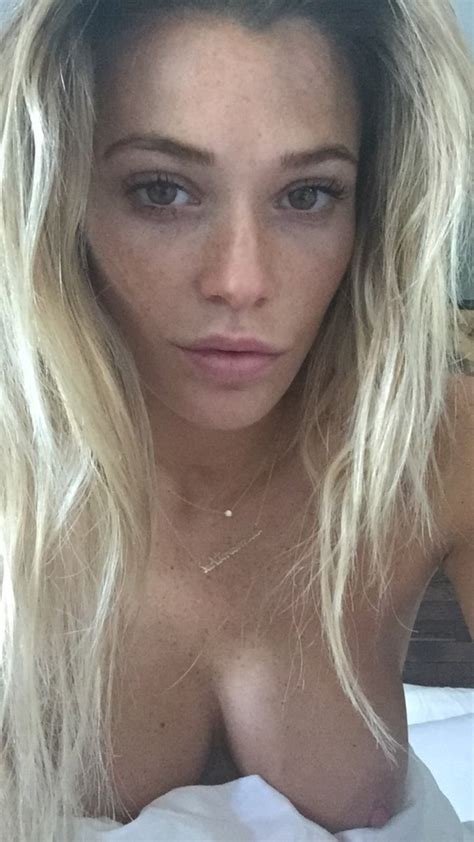 La Modelo Samantha Hoopes Desnuda