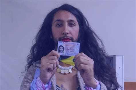 Chile emite por primera vez una cédula de identidad no binarie Anodis