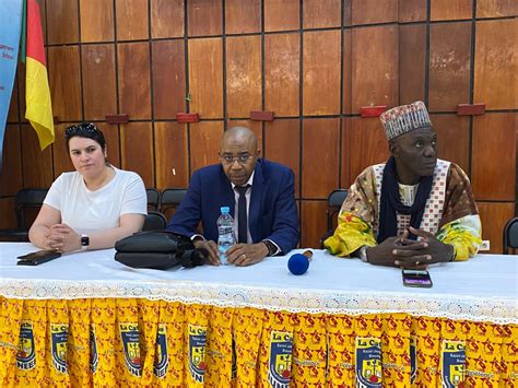 La Catho Saint Jérôme de Douala Séance de travail entre le Dr