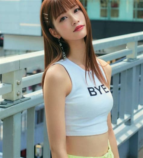 ボード生見愛瑠のピン