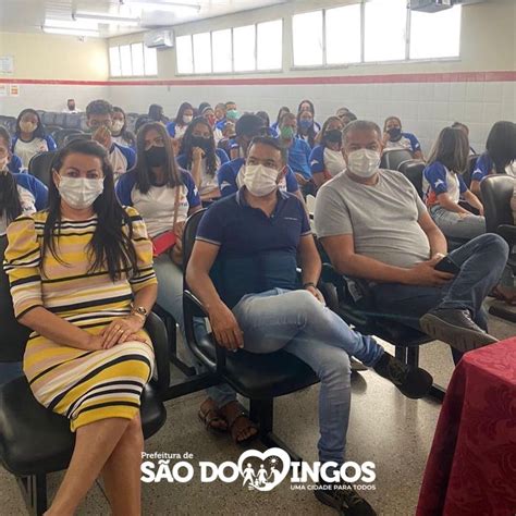Prefeitura entrega certificados de conclusão dos cursos oferecidos em