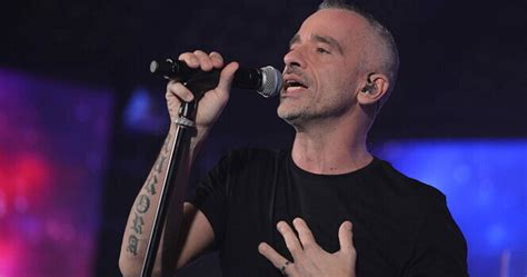 News Radioitalia Eros Ramazzotti Non Aspetto Nessun Quarto Figlio
