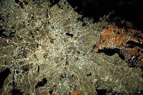 Nasa divulga imagens noturnas de São Paulo Rio de Janeiro e Curitiba