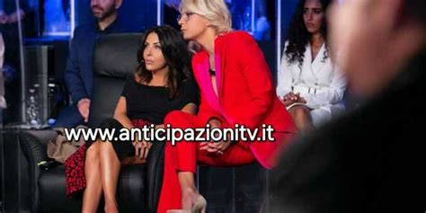 Maria De Filippi E Sabrina Ferilli Si Sono Allontanate Arriva Il