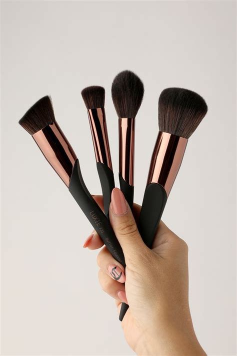 Essential Contour Brushes For Flawless Makeup Application Flawless