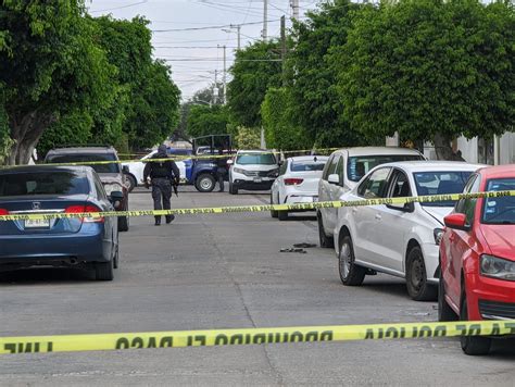 Bombero fue atacado a balazos en su automóvil en la colonia Villas de
