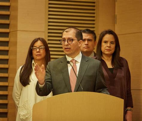 Fiscalía suspendió órdenes de captura a 19 disidentes de las Farc El