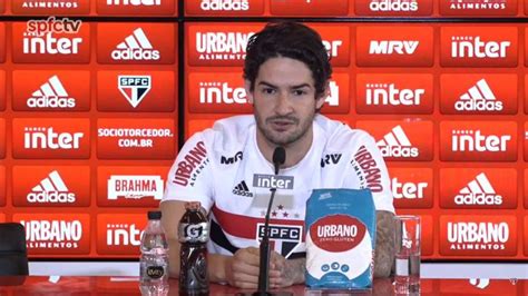 Pato Everton e Toró brigam por uma vaga no ataque do São Paulo