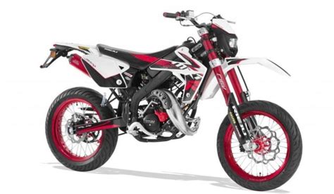 Ficha técnica de la Rieju MRT 50 SM Trophy 2016 Masmoto es