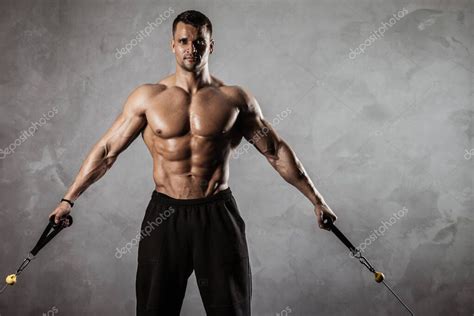 Fitness En Gimnasio Deporte Y Estilo De Vida Saludable Hombre