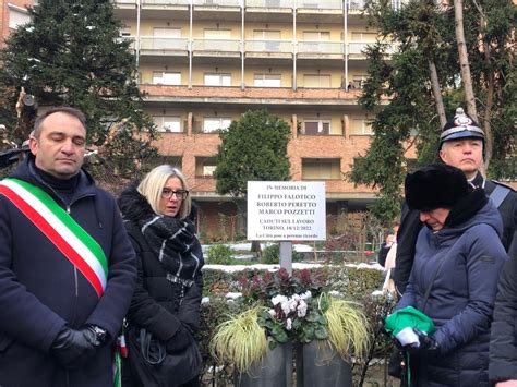 Gru Di Via Genova Anche I Famigliari Delle Vittime Alla Cerimonia Di