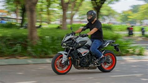 M U Naked Bike S H U Thi T K L M T
