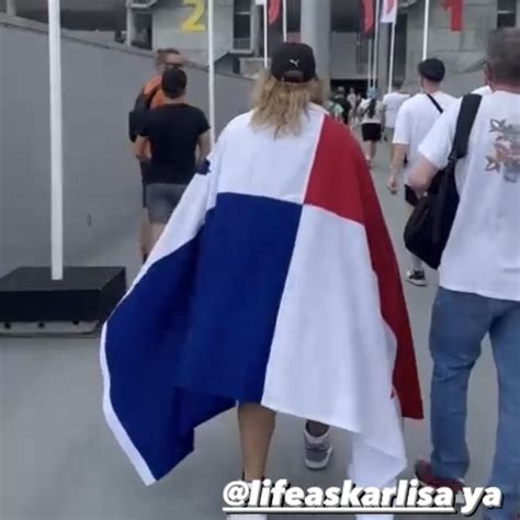 vale¹⁶ on Twitter una fan fue con la bandera de Panamá al GP de