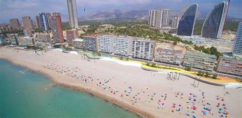 Tiempo Veraniego En Benidorm Horas Antes De La Llegada De Una DANA Al