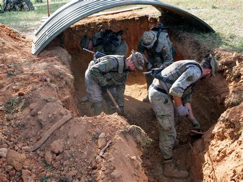 Ejército de Tierra on Twitter Buenasnoches Acompañamos al
