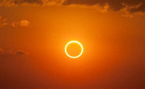Así se ve la sonrisa o anillo de fuego del eclipse solar anular 2021