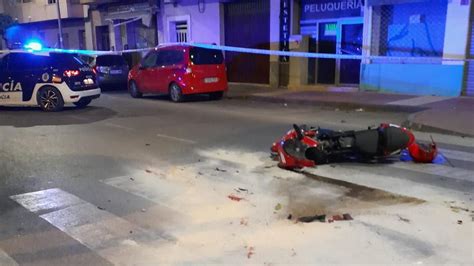 ACCIDENTE EN MURCIA Muere un joven de 21 años al chocar un coche y