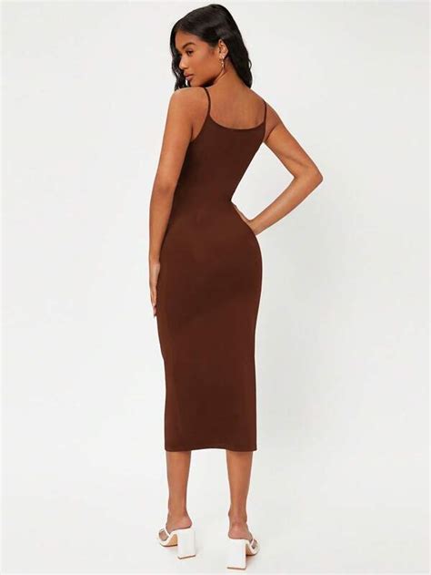 SHEIN BASICS Robe moulante à fines brides unicolore Mode en ligne