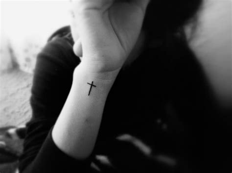 47 Stylish Cross Tattoos For Wrists Wrist Tattoo Pictures