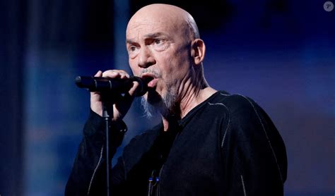 Florent Pagny atteint d un cancer les médecins lui imposent des règles