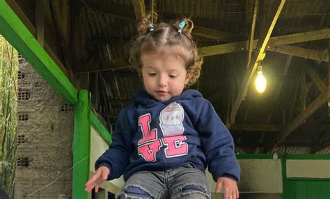 Esther está se recuperando mas segue na UTI diz tia de menina que