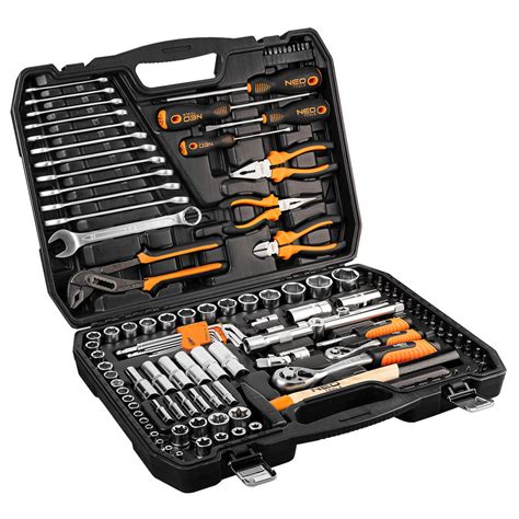 Zestaw narzędzi klucze nasadowe 122 elementy walizka NEO TOOLS 10 196