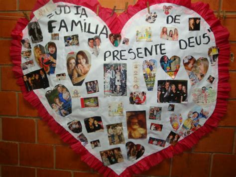 Painéis do Dia da Família na Escola