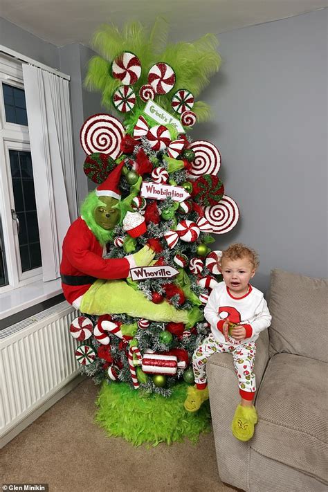 Grinch That Really Would Ruin Christmas Mother Makes 6ft Version Of