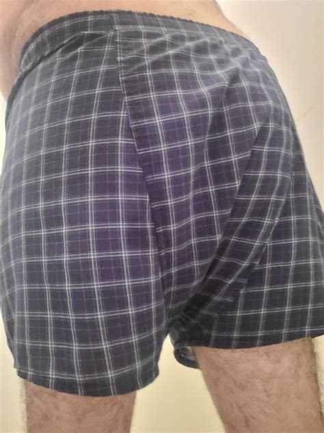 Before I Get Naked For A Shower Scrolller