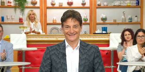 I Fatti Vostri L Oroscopo Di Paolo Fox Video