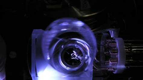 Welt Der Physik Optische Atomuhren Im Vergleich