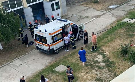 Explozie la un liceu din județul Giurgiu Doi elevi au fost