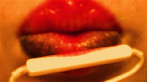 Asmr Mic Kissing Mouth Sounds Mic Nibbling Youtube