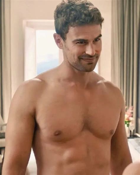 Male Celebs Who Did Full Frontal Scenes In Frontal Amazon