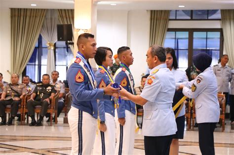 Website Akademi Tni