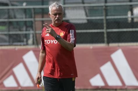 Dal Brasile Mourinho Interviene Per Convincere Marcos Leonardo A