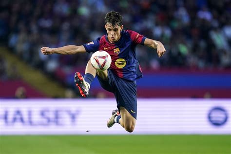 OFICJALNIE FC Barcelona Traci Zawodnika Kadra Na Mecz Z Realem