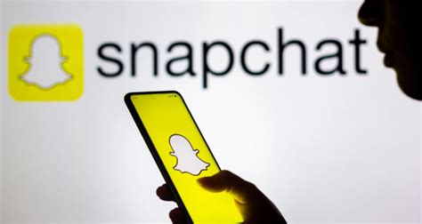 Pornographie infantile Elle échange des photos delle nue sur